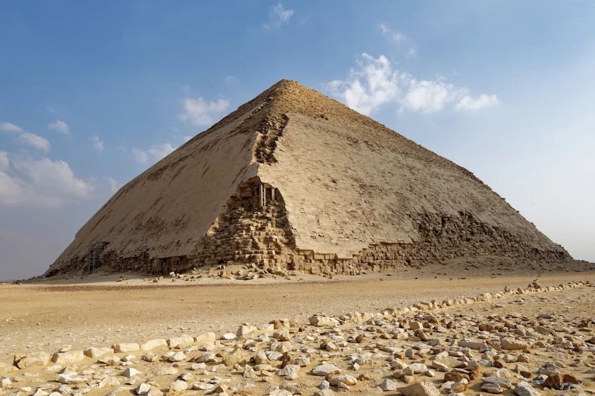 Meet The Pyramid Builders: A Traveler’s Journey Through Ancient Egypt ...